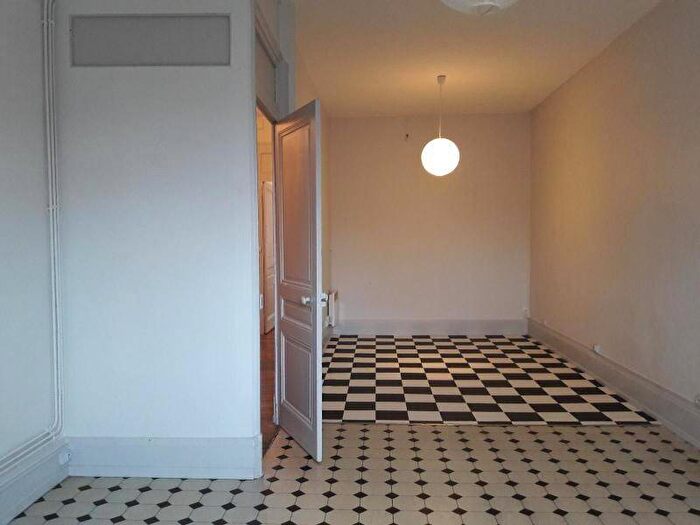 Appartement à louer - Valmy, Lyon ème arrondissement - 3 pièces - 2 chambres