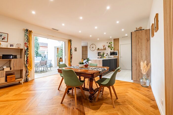 Maison à vendre - Saint-Sulpice-et-Cameyrac - 5 pièces - 3 chambres