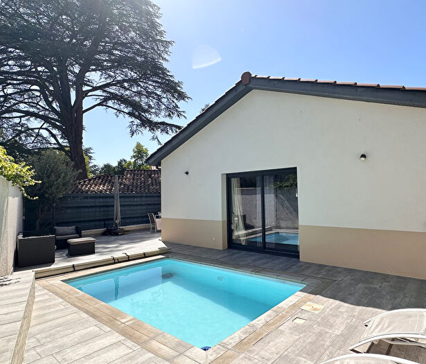 Maison 5 pièces à Charly, à vendre
