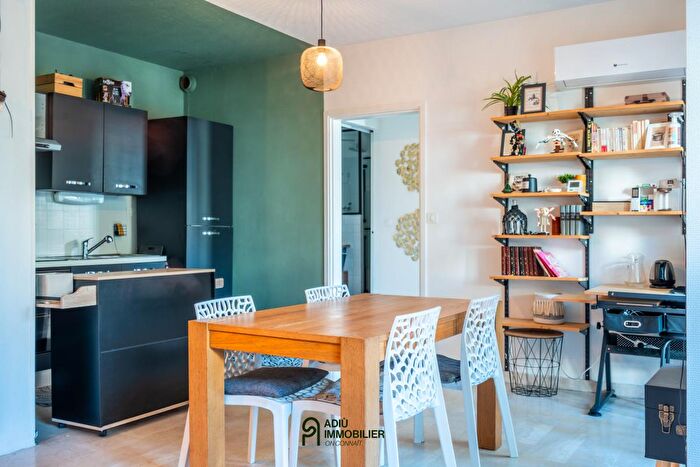 Appartement à vendre - Nîmes, Gambetta - 2 pièces - 1 chambre