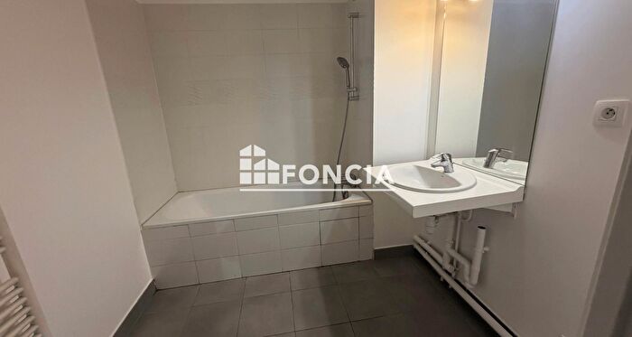 Appartement à vendre - La Queue-en-Brie - 3 pièces - 2 chambres