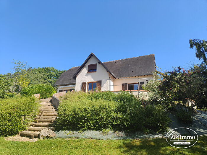Maison 8 pièces à Montaure, à vendre