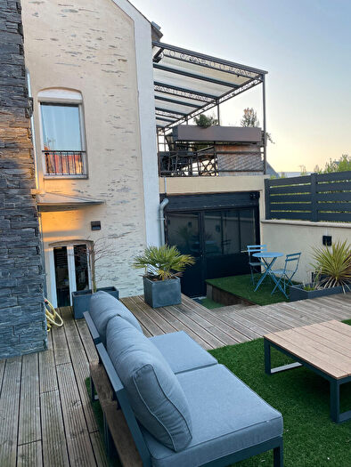 Maison à vendre - Trélazé - 8 pièces - 4 chambres