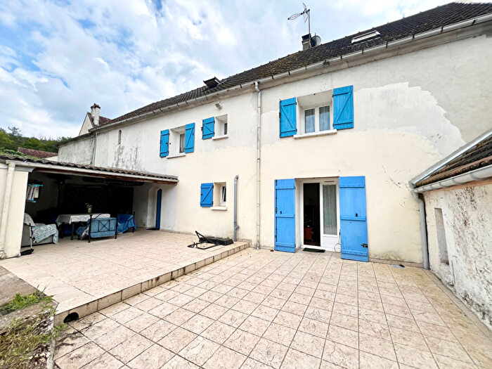 Maison à vendre - Saint-Cyr-sur-Morin - 6 pièces - 4 chambres