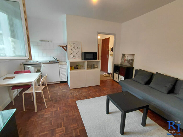 Appartement à louer - Grenoble, Bajatière - 1 pièce