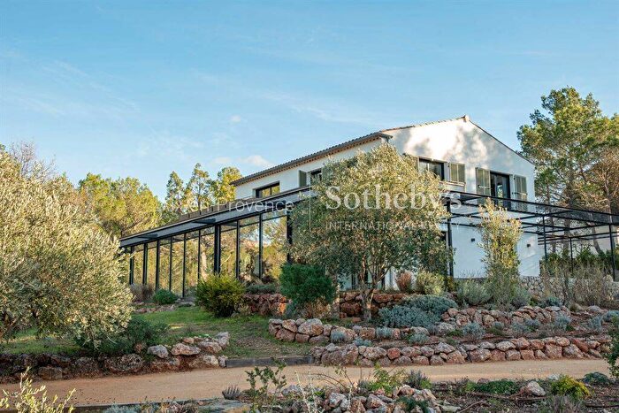 Maison à louer - Centre Ville, Aix-en-Provence - 7 pièces - 5 chambres