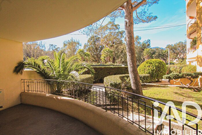 Appartement à vendre - Cavalaire-sur-Mer, Centre-ville - 3 pièces - 2 chambres