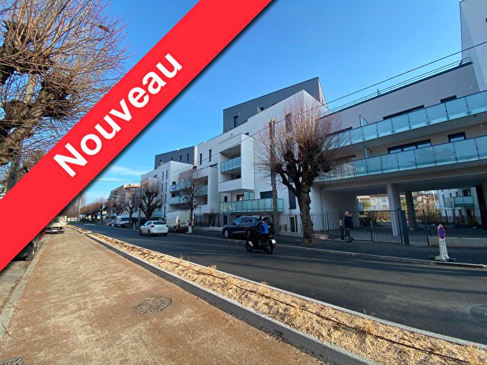 Appartement à louer - Thonon-les-Bains, Est - 4 pièces - 3 chambres