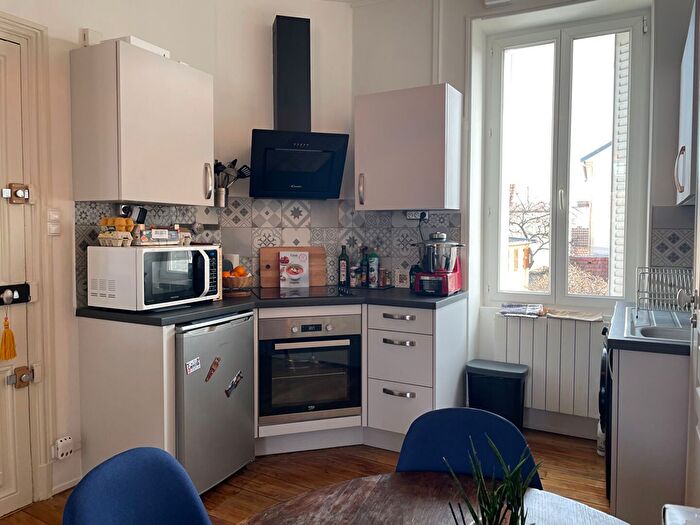 Appartement à louer - Dijon, Montchapet - 2 pièces - 1 chambre