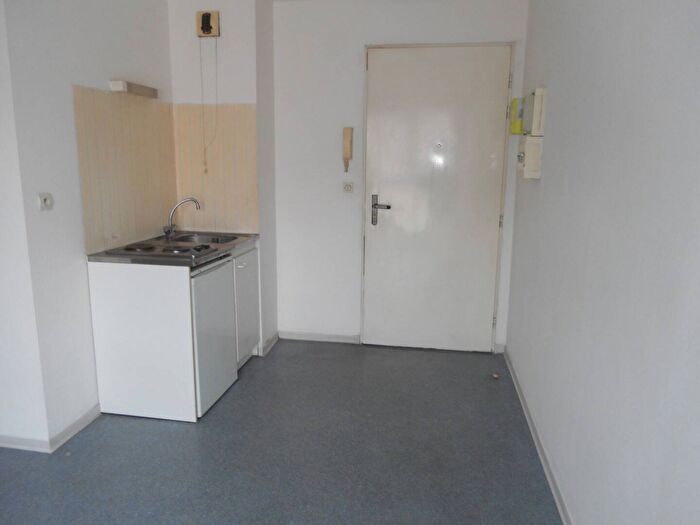 Appartement à louer - Cernay Jamin-Jean Jaurès-Epinettes, Reims - 1 pièce