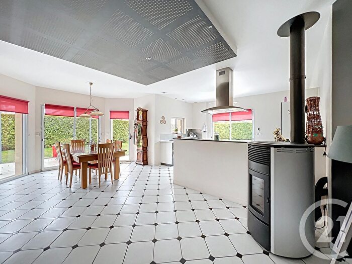 Maison à vendre - Lux - 8 pièces - 6 chambres