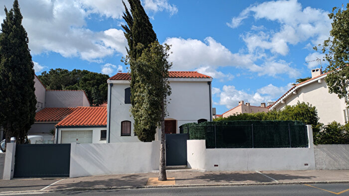 Maison à vendre - Perpignan, Les Remparts - 8 pièces - 6 chambres