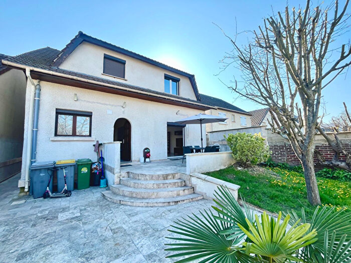 Maison à vendre - Mitry-Mory, Mitry-Mory - 6 pièces - 5 chambres