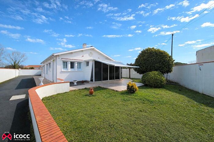 Maison à vendre - LAiguillon-sur-Mer - 7 pièces - 3 chambres