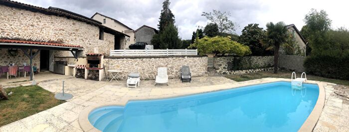 Maison à vendre - Saint-Santin-de-Maurs - 3 pièces - 2 chambres