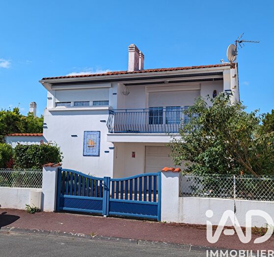 Maison à vendre - Royan, La Garenne - 6 pièces - 4 chambres