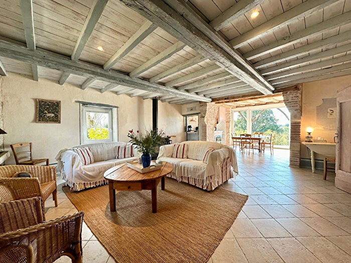 Maison à vendre - Rouffiac - 14 pièces - 10 chambres