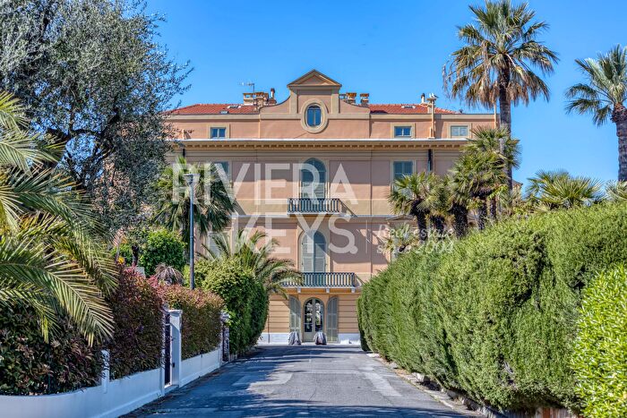 Nice, Cimiez : Appartement 5 pièces à vendre