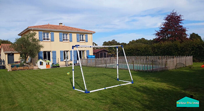 Maison à vendre - Saint-Étienne-de-Mer-Morte - 5 pièces - 3 chambres