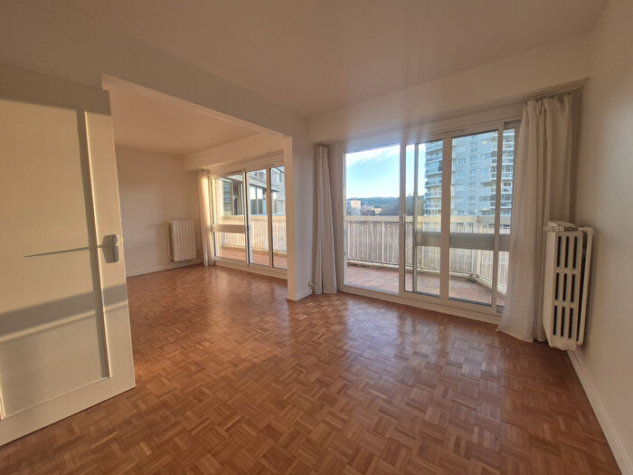 Appartement à louer - Marly-le-Roi, Montval, Côteaux - 4 pièces - 3 chambres