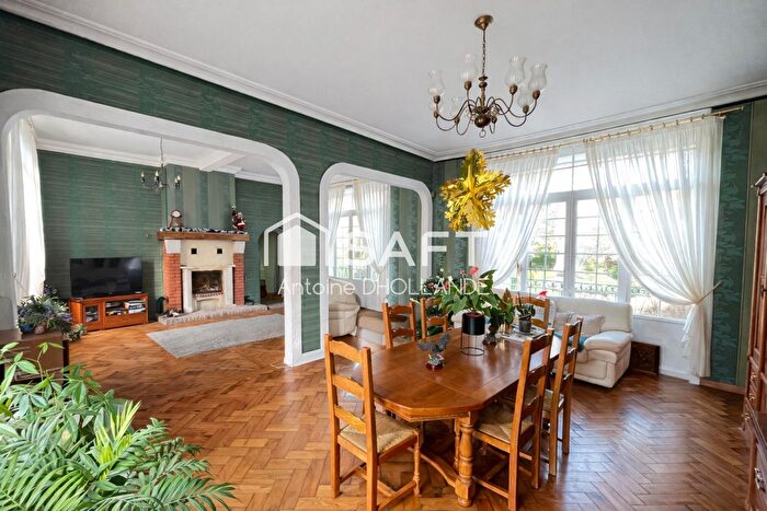 Maison 11 pièces à vendre à Berthenicourt