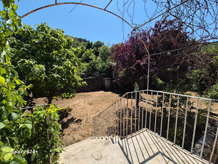 Saint-Gervais-sur-Mare : Maison 6 pièces à vendre