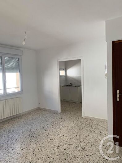 Appartement à louer - Bagnols-sur-Cèze, Centre-ville - 2 pièces - 1 chambre