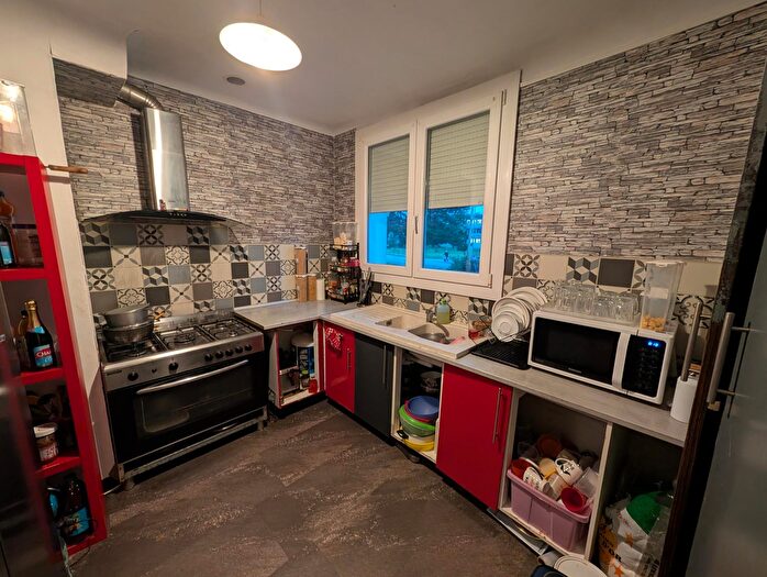 Maison à vendre - Poitiers, Trois Cités - 7 pièces - 5 chambres