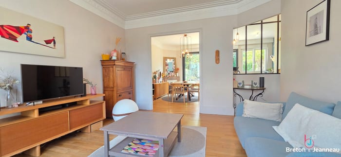 Maison 7 pièces à Laval, Hilard, à vendre
