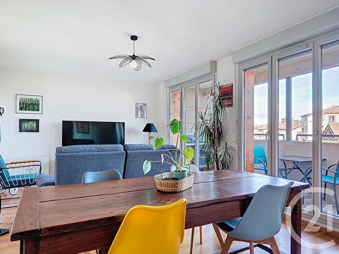 Appartement à vendre - Pamiers, Centre-ville, Mercadal, Villeneuve - 3 pièces - 2 chambres