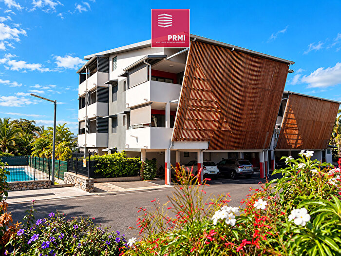 Appartement 4 pièces à L'Étang-Salé, Centre-ville, Ravine Sheunon, à vendre