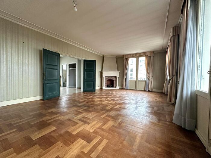 Maison à vendre - Limoges, Centre-ville, Hôtel de Ville, Emailleurs - 8 pièces - 6 chambres