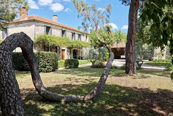 Maison à vendre - Nîmes - 15 pièces - 10 chambres