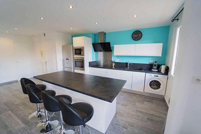 Appartement 6 pièces à louer à Monthieu-Saint François, Saint-Étienne