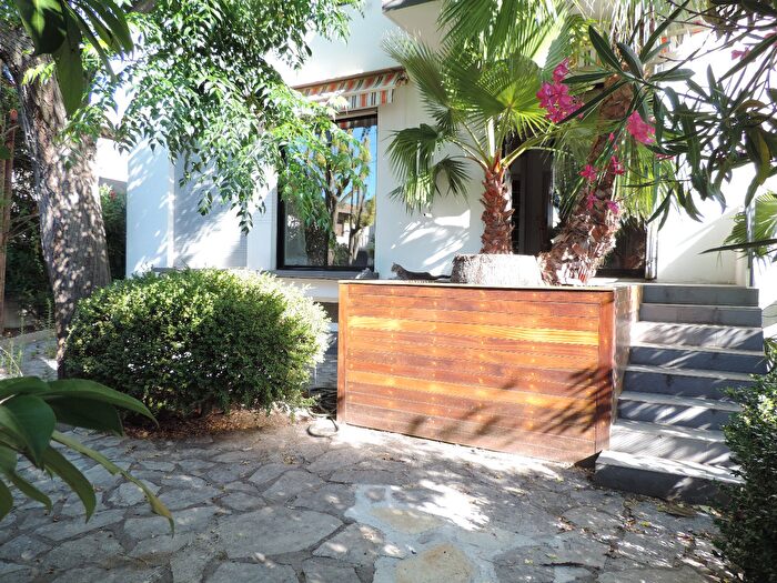 Appartement à vendre - Béziers, Champ de Mars - 3 pièces - 2 chambres