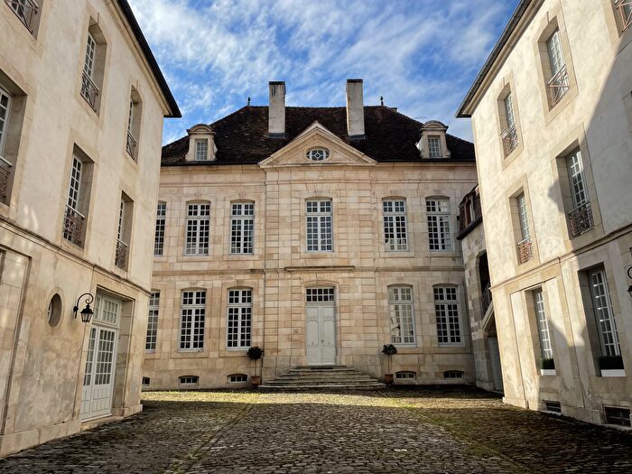 Appartement à vendre - Semur-en-Auxois - 3 pièces - 2 chambres