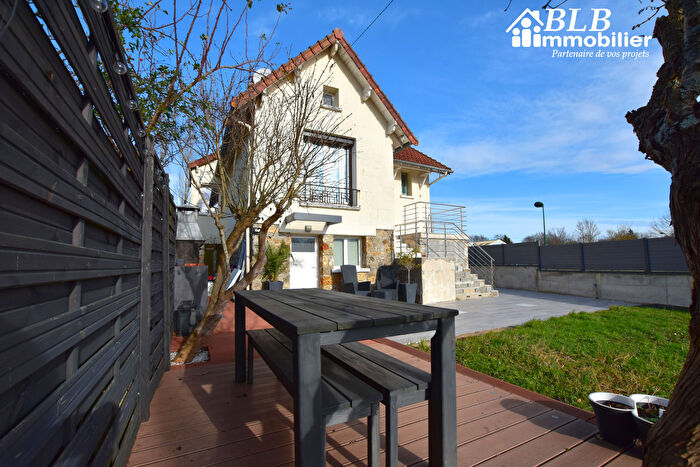 Maison à vendre - Les Essarts-le-Roi - 4 pièces - 2 chambres