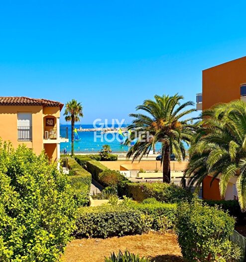 Appartement à vendre - Cavalaire-sur-Mer, Centre-ville - 3 pièces - 2 chambres