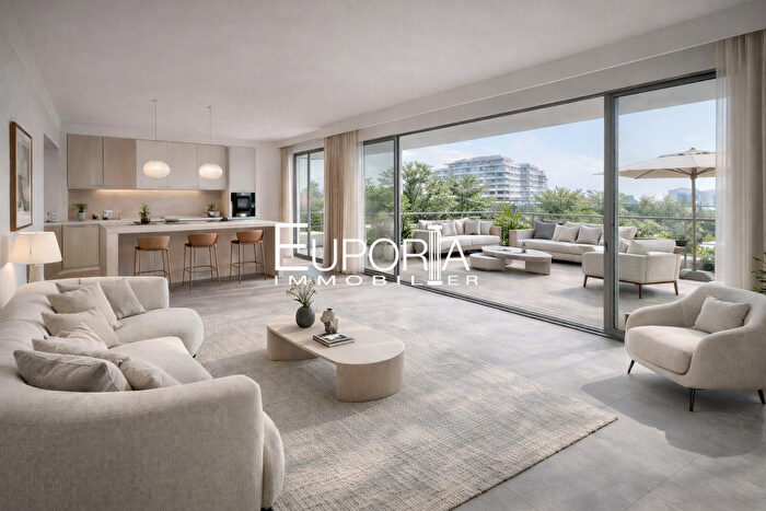 Appartement à vendre - Issy-les-Moulineaux, Les Epinettes, Le Fort, Les Hauts dIssy - 5 pièces - 4 chambres