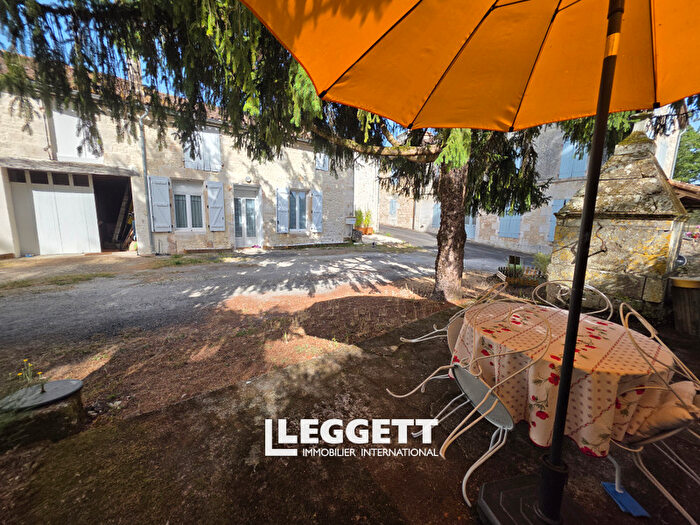 Maison 6 pièces à vendre à Charras