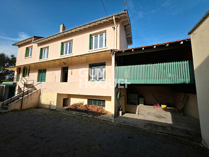 Maison à vendre - Feurs - 4 pièces - 3 chambres