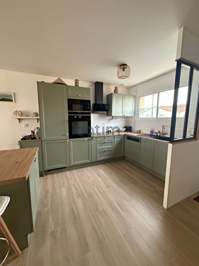 Maison à louer - Saint-Philbert-de-Bouaine - 4 pièces - 3 chambres