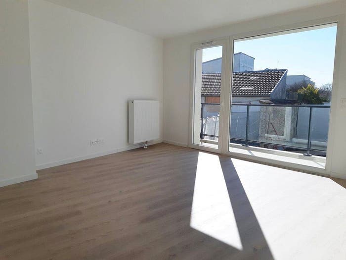 Chemin Vert-Europe, Reims : Appartement 3 pièces à louer