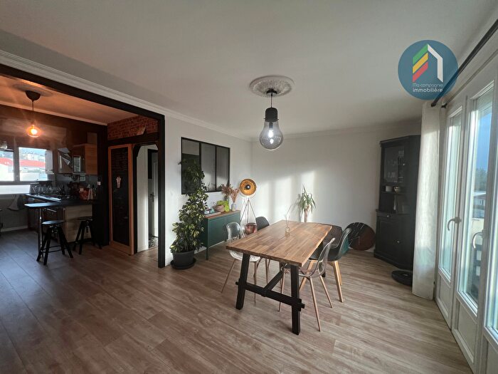 Appartement à louer - Cholet - 4 pièces - 2 chambres