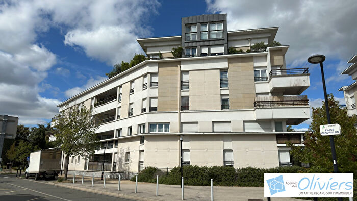 Appartement 7 pièces à vendre à Guyancourt, Le Pont du Routoir