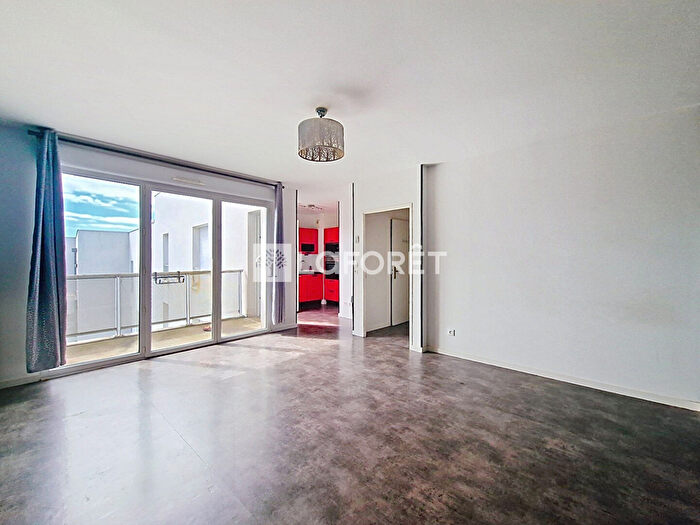 Bonneuil-sur-Marne, République : Appartement 3 pièces à louer