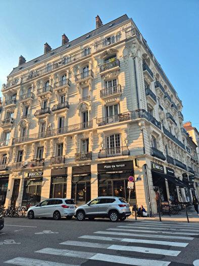 Appartement à vendre - Grenoble, Gare - 2 pièces - 1 chambre