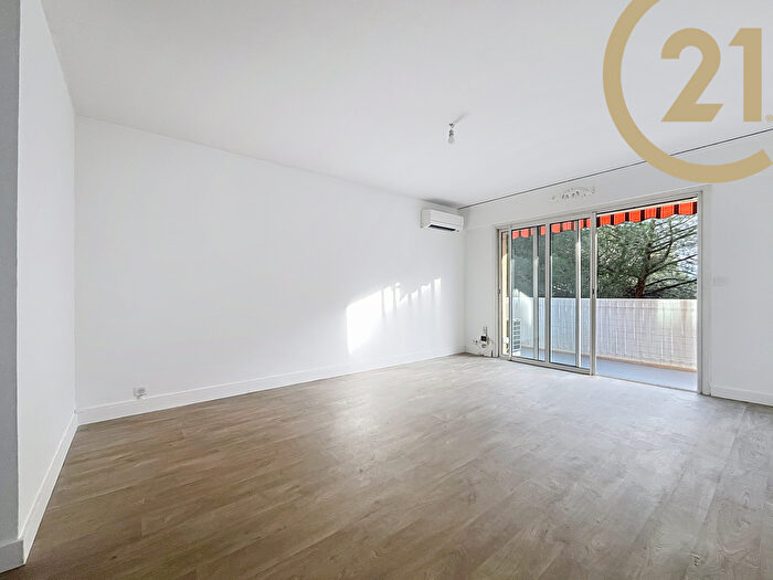 Appartement à vendre - Fréjus - 3 pièces - 2 chambres