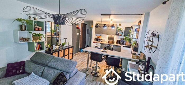 Appartement à louer - Ernest Renan-Chataigneraie, Sèvres - 3 pièces - 2 chambres