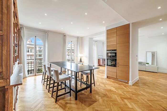 Appartement à vendre - Nice, Centre-ville - 5 pièces - 3 chambres